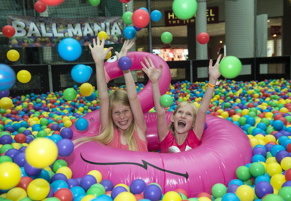 Shoppers take a dive into UK’s biggest ball pool - Paisley Scotland