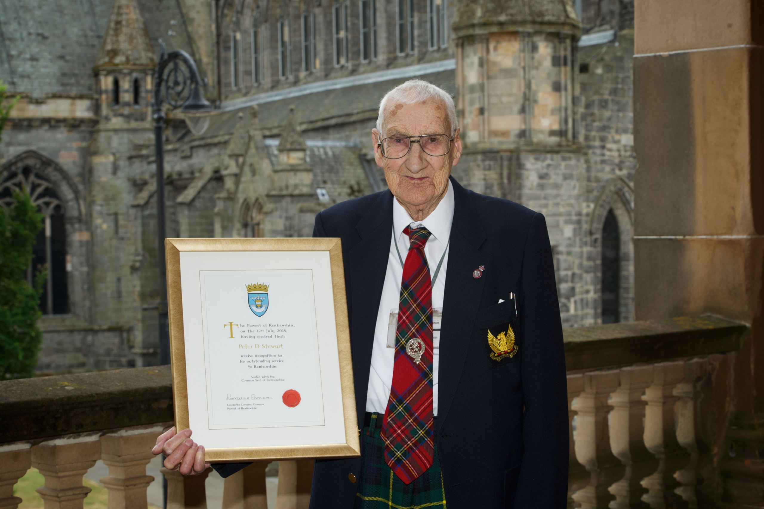 Local heroes honoured by Renfrewshire’s Provost – Paisley Scotland