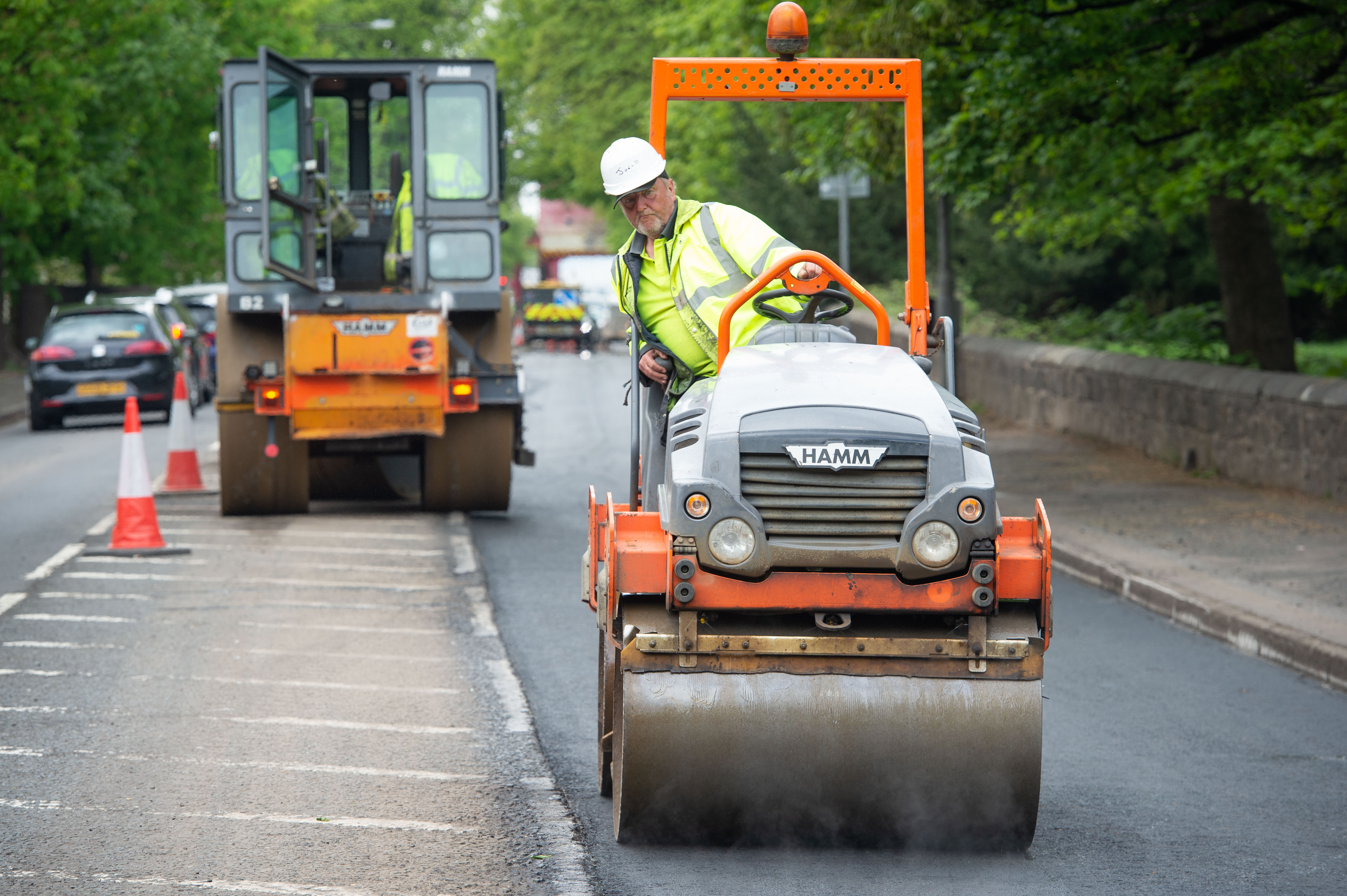 £40million investment in Renfrewshire’s roads underway - Paisley Scotland