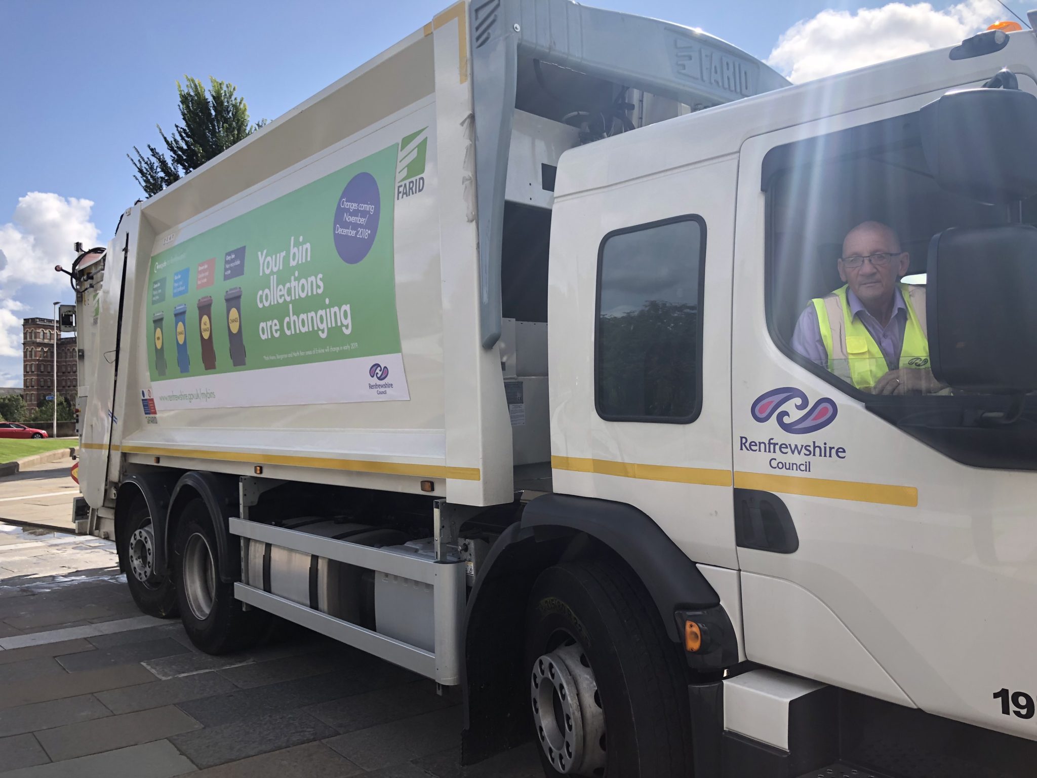 Renfrewshire Council waste teams to wear carbon-neutral PPE - Paisley ...