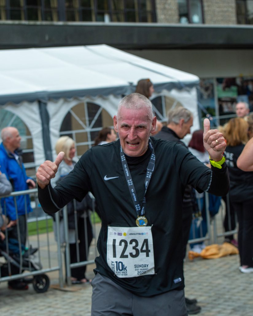 Olympic runner Callum Hawkins pips big brother at the post to win ...