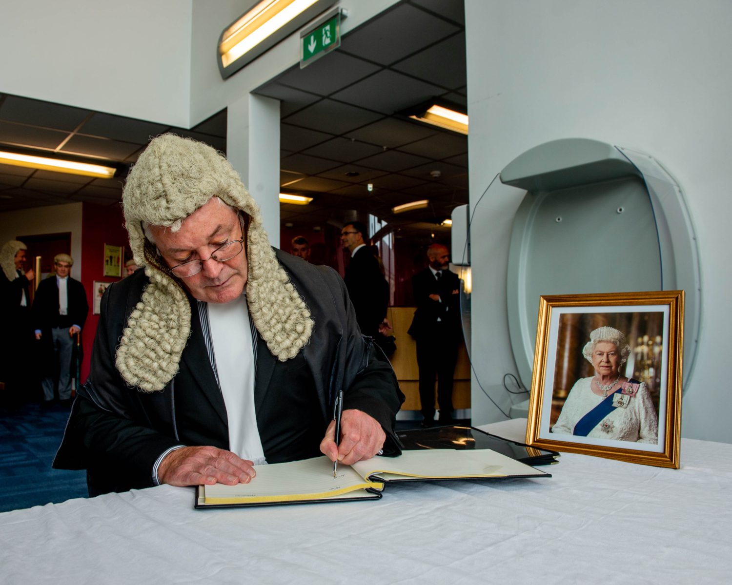 Renfrewshire's Provost welcomes new sovereign - Paisley Scotland