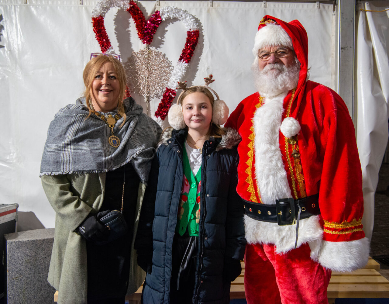 Barga opens its doors - Paisley Scotland