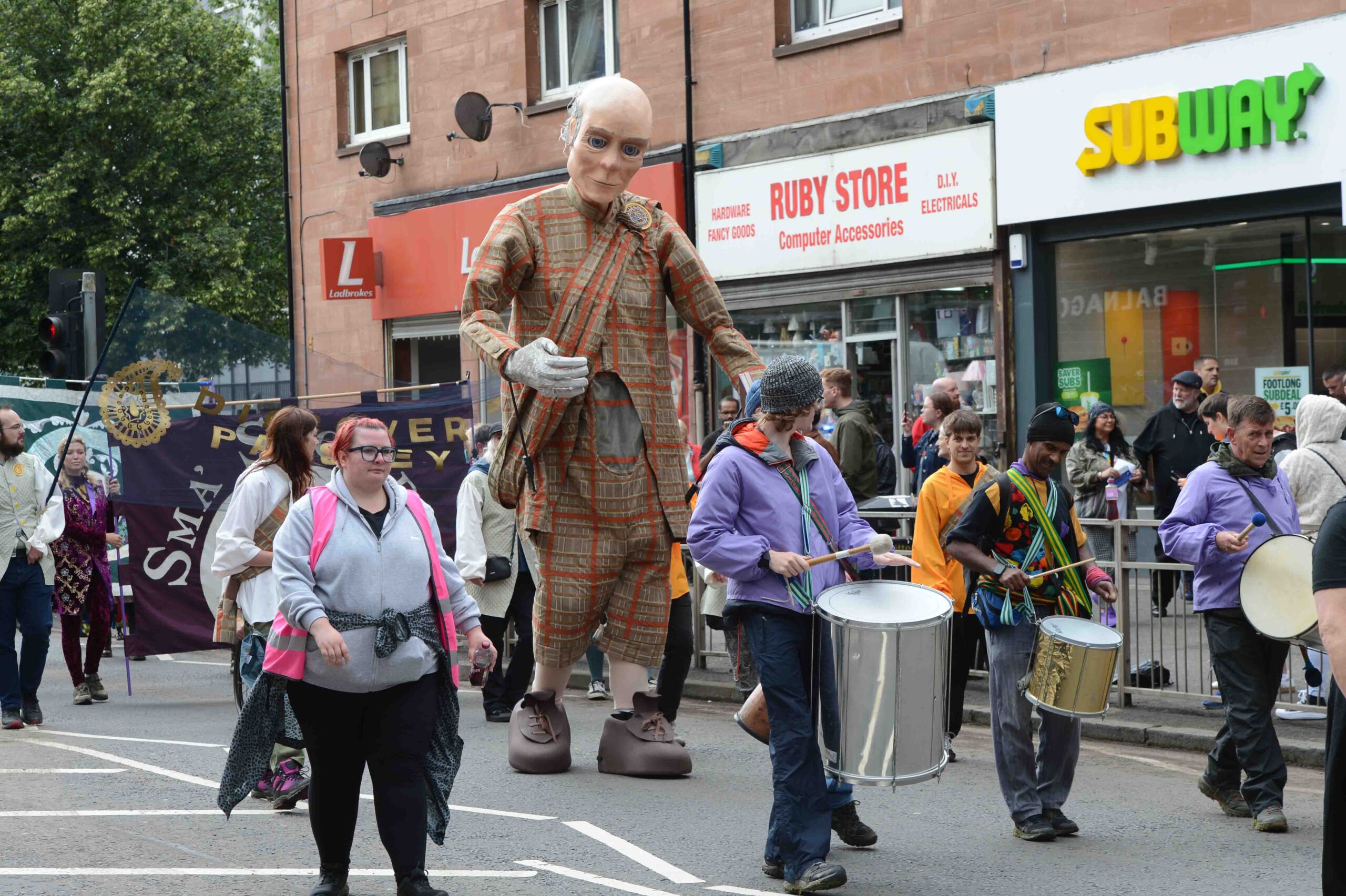 Thousands turn out to celebrate Sma' Shot Day - Paisley Scotland